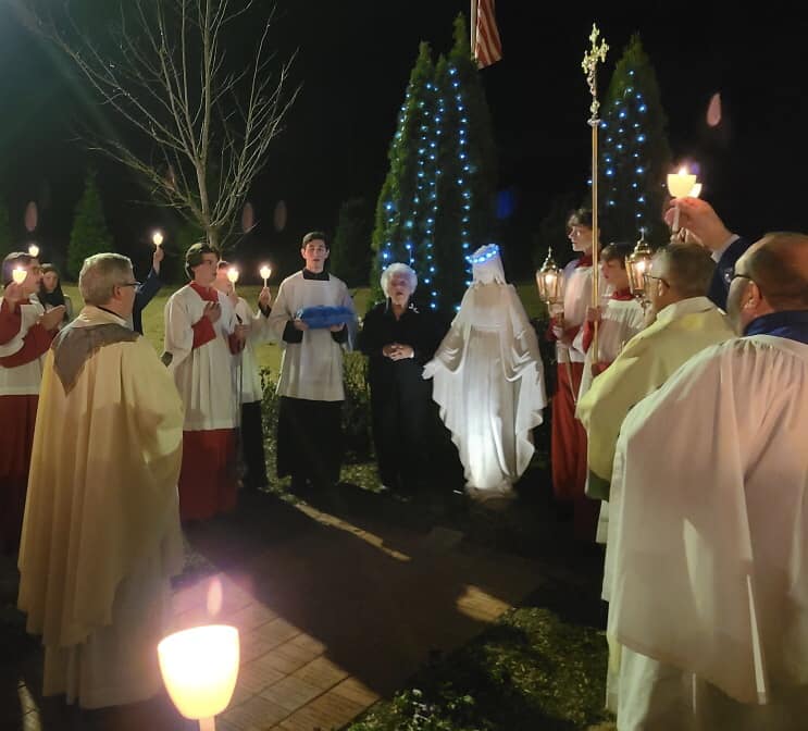 Mass for the Feast of the Immaculate Conception with Marian Procession ...